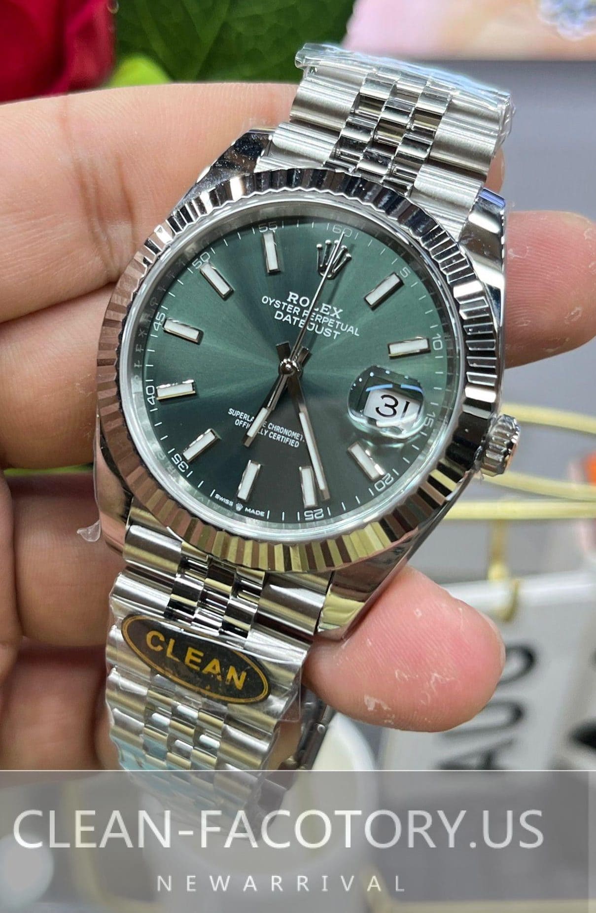 Exploring the Elegance of Clean Factory Rolex Datejust 41mm 126334 ...