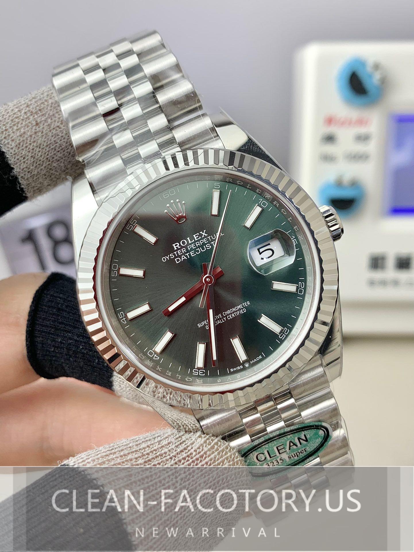 Unveiling Elegance: Clean Factory Rolex Datejust 41mm with Lush Green ...